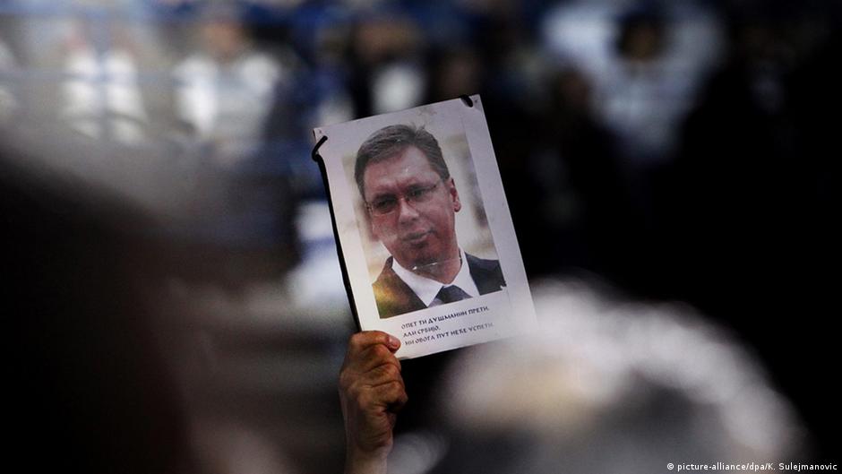 "SNS u revolucionarnom zanosu" – DW – 11.12.2016