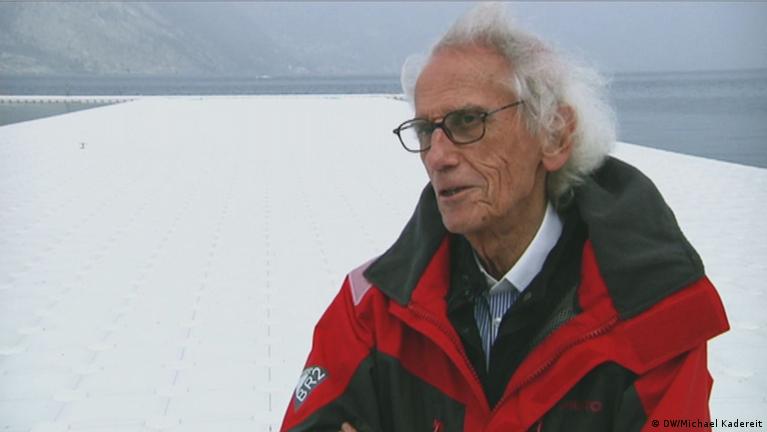 Christo introduces 'Floating Piers' art project – DW – 04/26/2016