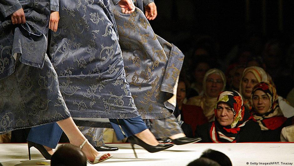 German designer pushes modest fashion – DW – 12/13/2017