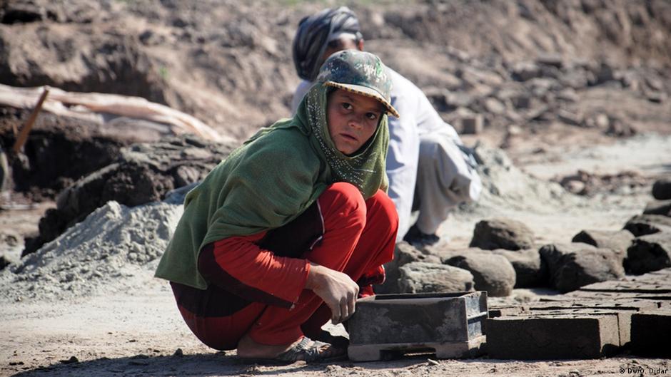 Pekerja Anak Melonjak untuk Pertama Kalinya dalam 20 Tahun – DW – 10.06 ...