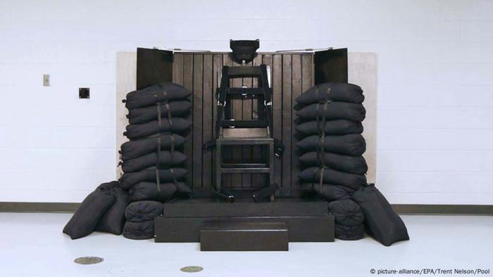 Trump loosens US execution rules, allowing poison gas, firing squads ...