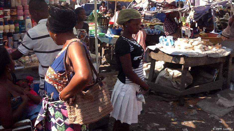 Luanda fecha mais um mercado informal – DW – 20/05/2016