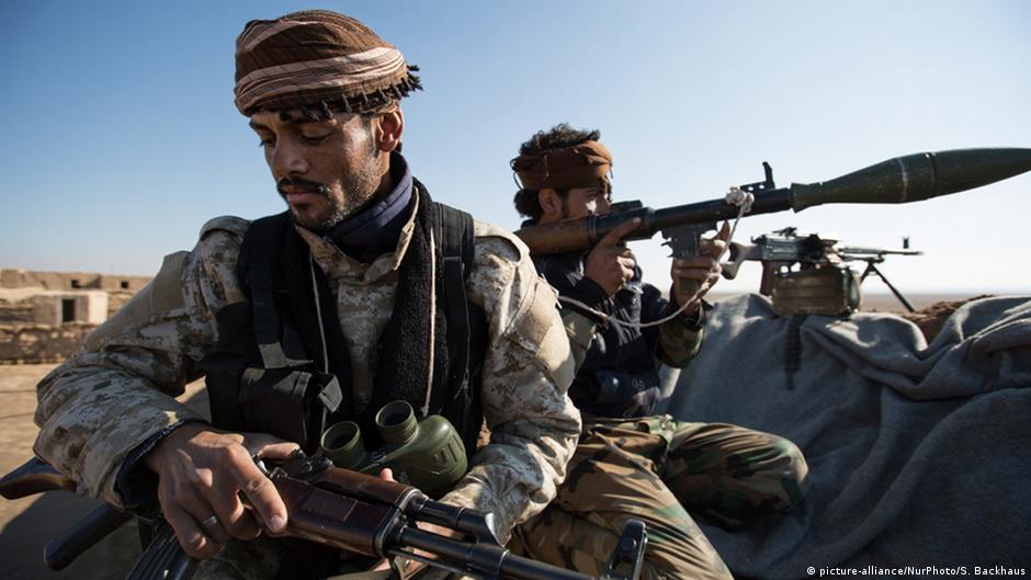 Syrian militias target IS 'capital'