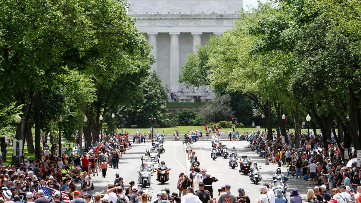 Trump and bikers gather support for veterans at Rolling Thunder Rally ...