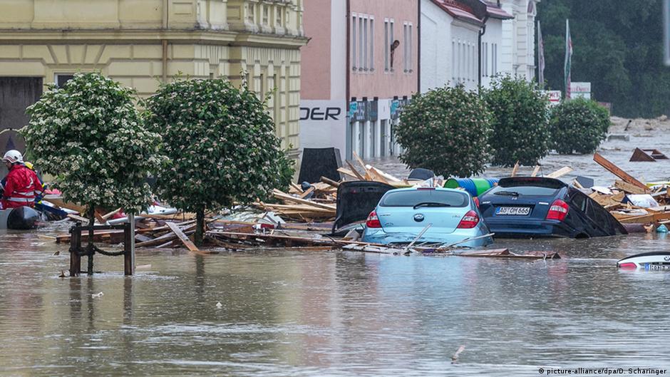 Flooding swamps Southern Germany – DW – 06/01/2016