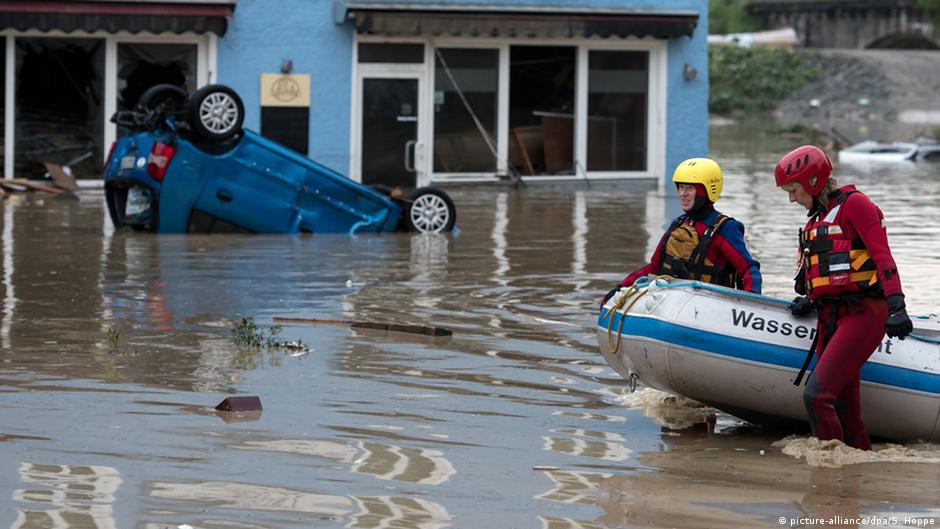 Flash flood brought dead and destruction – DW – 06/02/2016