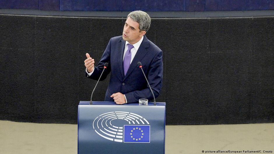 Защо се правят че не са чули речта на Плевнелиев Dw 10 06 2016