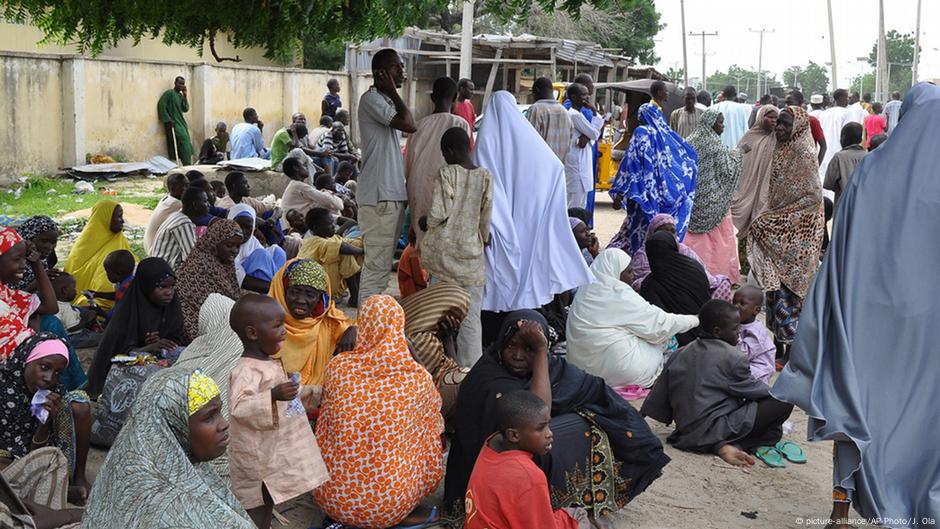 UNICEF frees nearly 900 Nigerian army child captives – DW – 10/28/2016 UNICEF frees nearly 900 Nigerian army child captives – DW – 10/28/2016