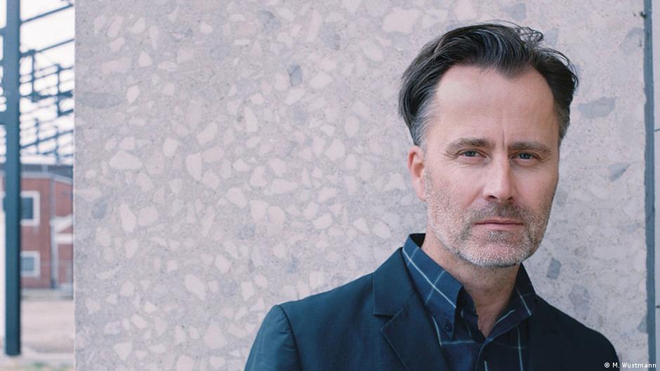 Indie singer Dirk Darmstaedter on tour – DW – 06/24/2016