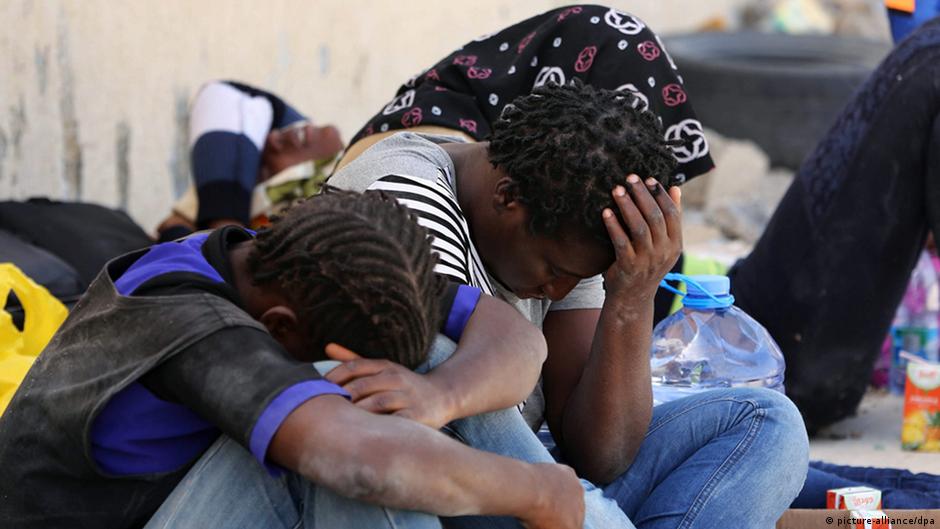 Refugee mistreatment in Libyan trafficking camps – DW – 01/29/2017