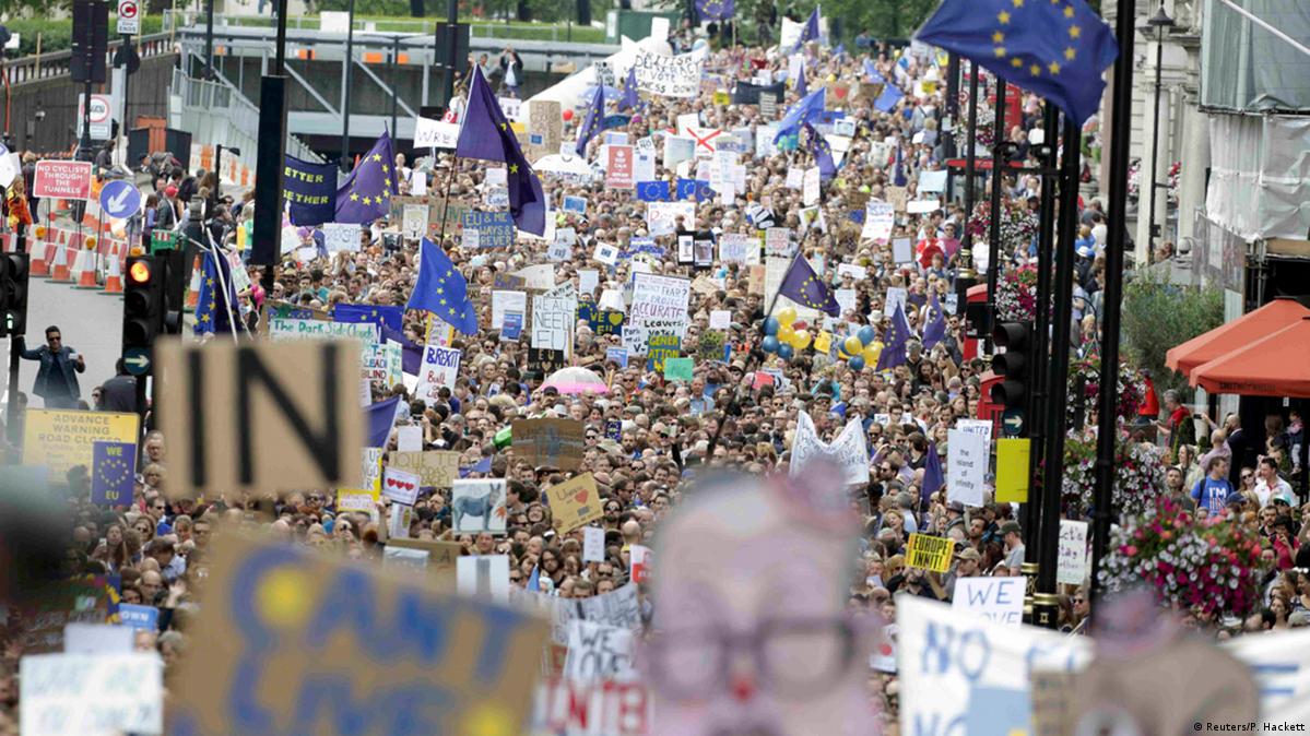 Pro-EU march held in London – DW – 07/02/2016