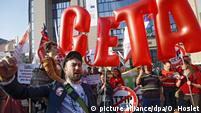 Mass protest against CETA – DW – 09/01/2016