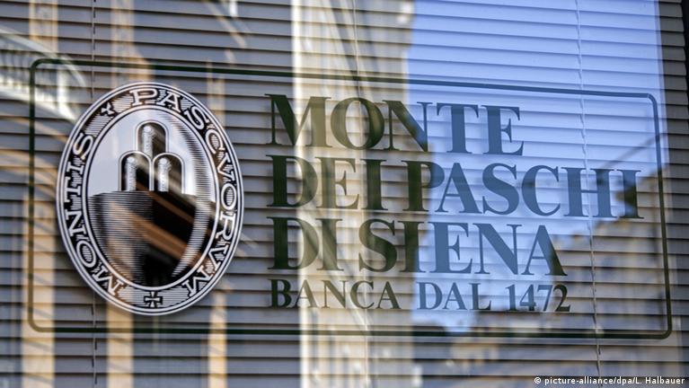Bailed out Italian bank to cut thousands of jobs – DW – 07/05/2017