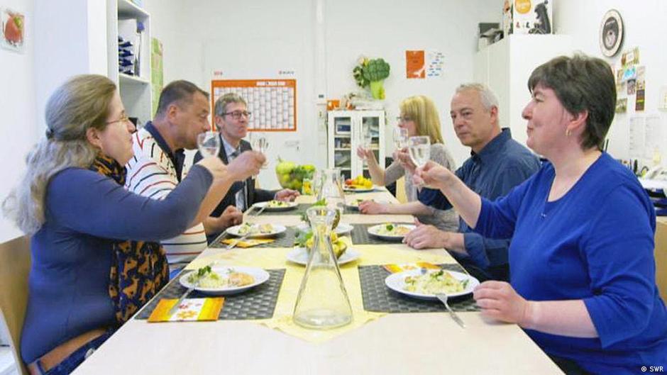 Using food to fight depression – DW – 07/17/2016