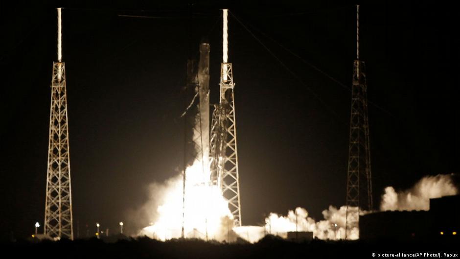 SpaceX plans first reusable rocket launch – DW – 08/31/2016