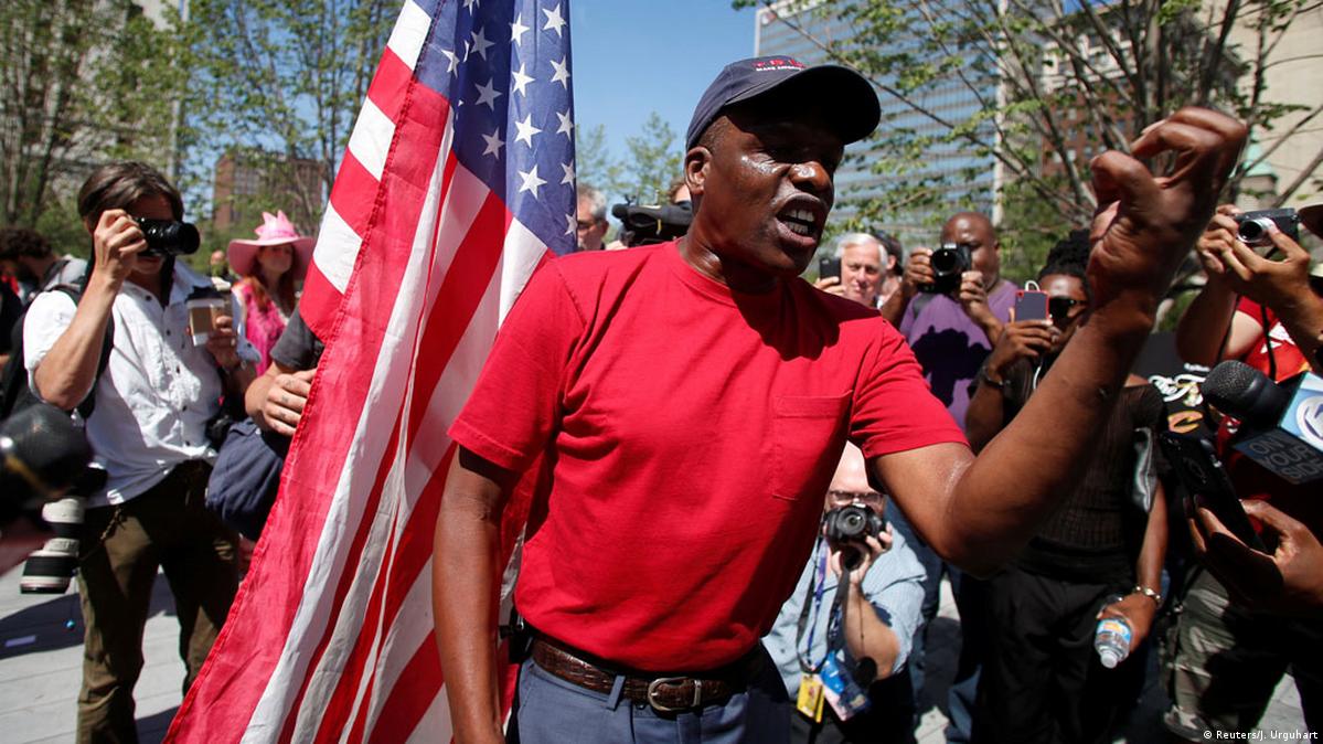 Police arrest 17 at Republican convention – DW – 07/21/2016