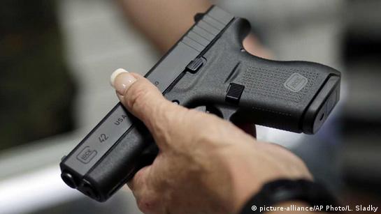 8 facts about gun control in the US – DW – 01/20/2020