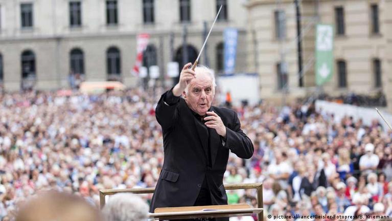 Conductor Barenboim accused of bullying