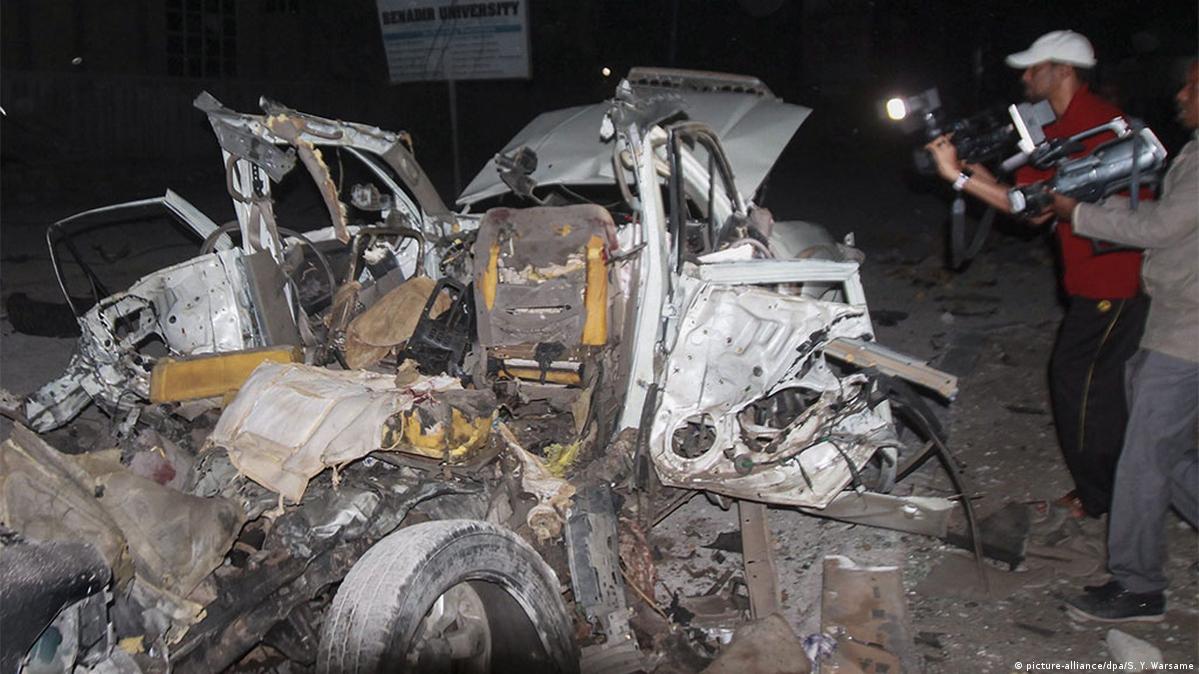 Hari ya kashe mutane shida a Somaliya – DW – 08/26/2016