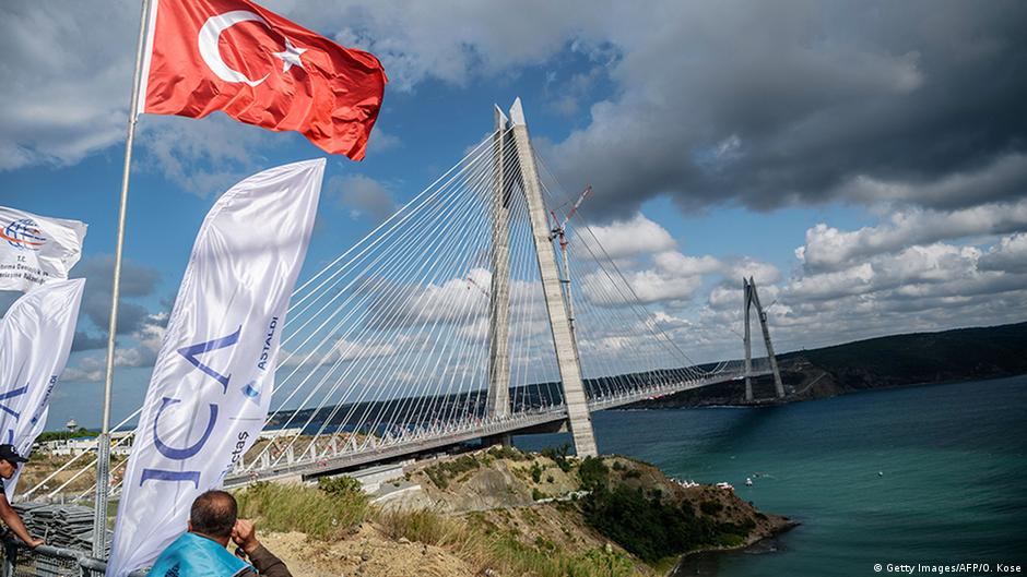 Turkey puts infrastructure projects on hold – DW – 09/14/2018