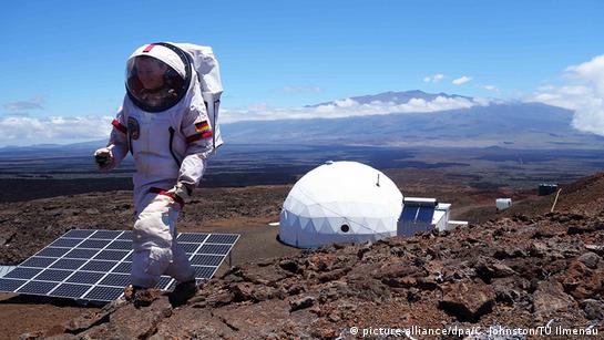 Scientists exit Mars testing dome after a year