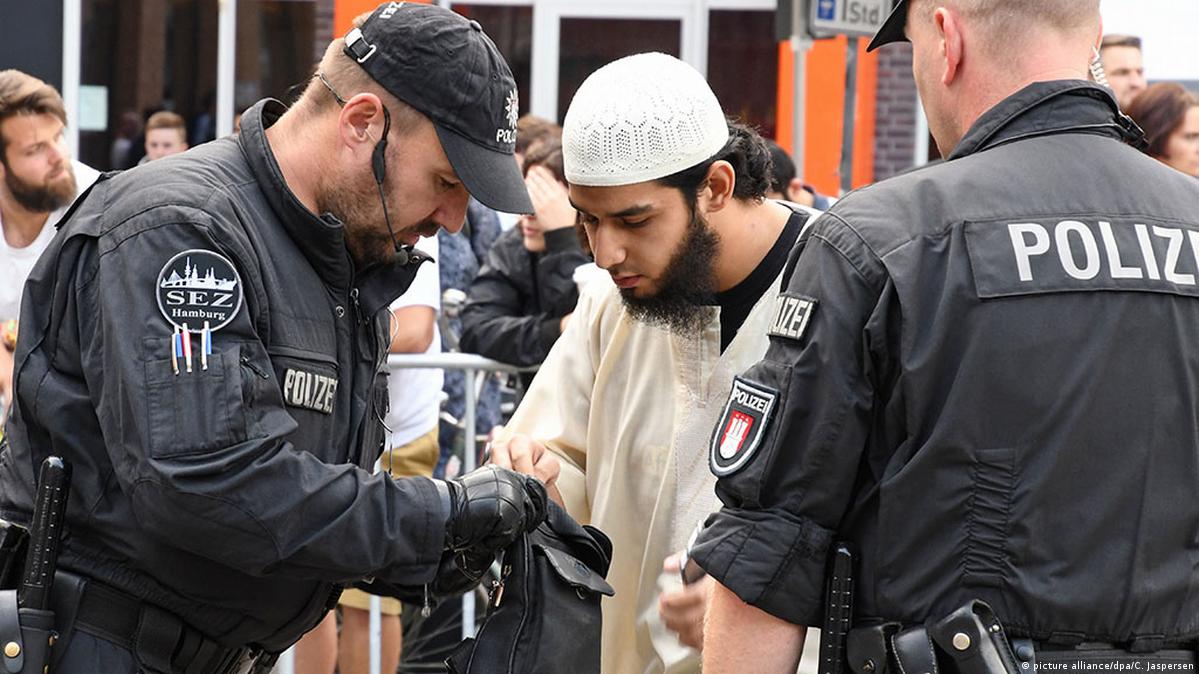 Protests against German Salafist preacher – DW – 09/03/2016