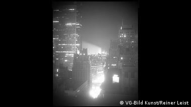 Two decades of Manhattan through a photographer's window – DW – 09/11/2017