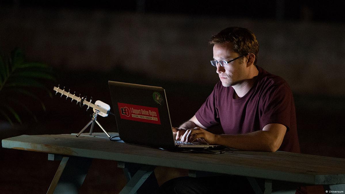 Oliver Stone's 'Snowden' film opens without much ado – DW – 09/15/2016