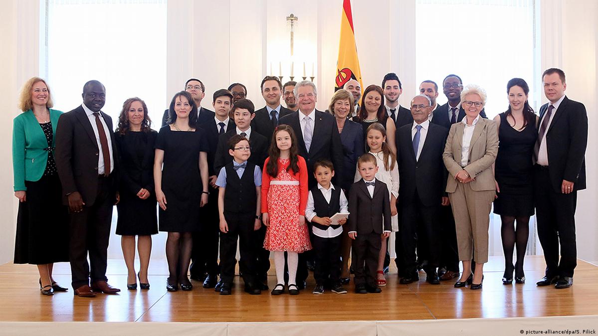 One million naturalized German dual citizens since 2000 – DW – 09/15/2016