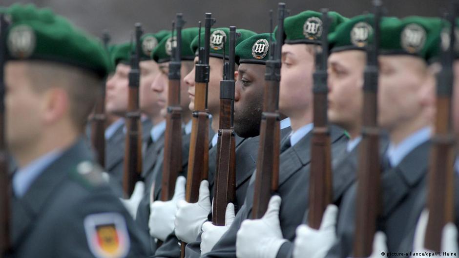 "Muslime in der Truppe unverzichtbar" – DW – 17.09.2016