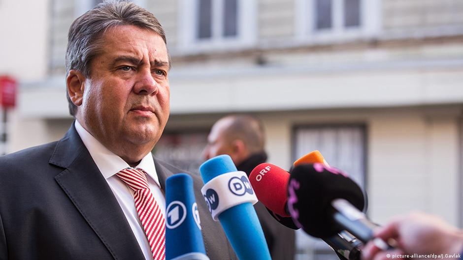 Germany's Gabriel calls for peace demonstrations for Syria – DW – 09/23 ...