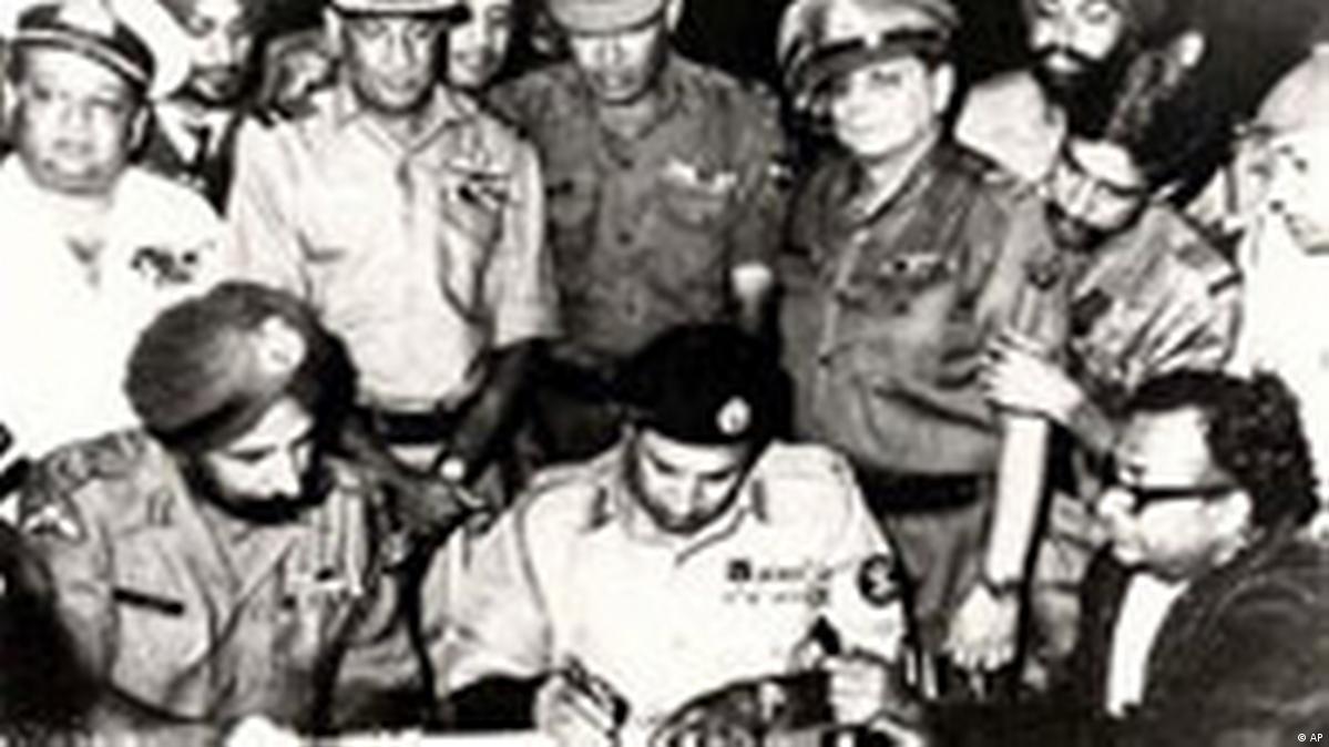 War crimes – DW – 11/21/2011