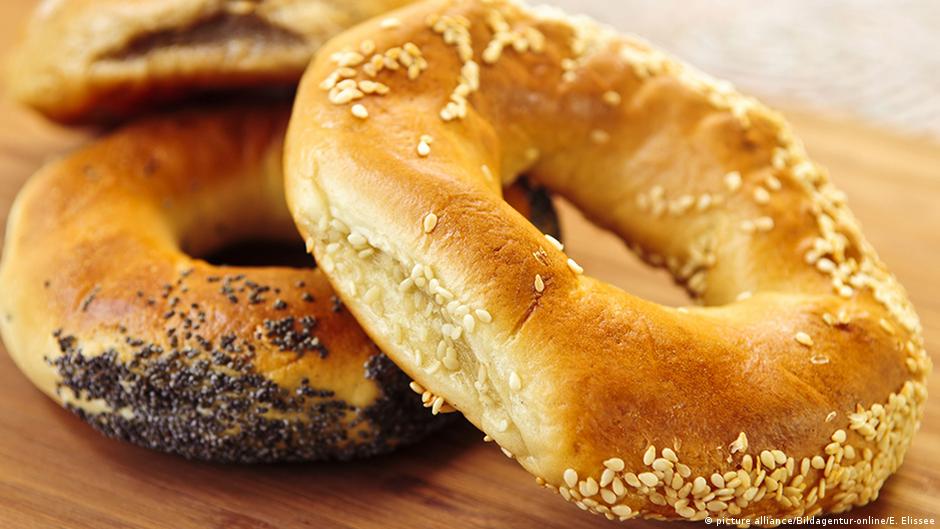 Anti-Semitic attack on Paris bagel shop