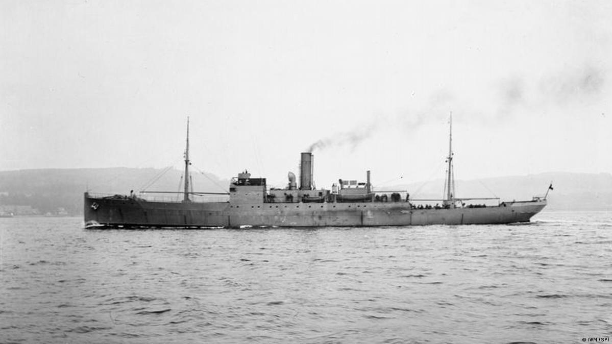 Scavengers pillage WWII wrecks – DW – 05/29/2017