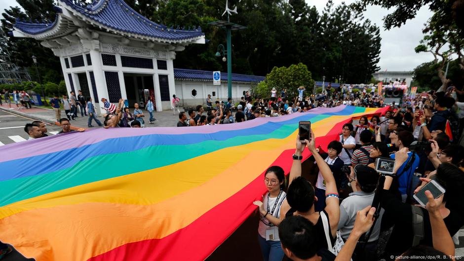 Taiwan Gay Pride Demands Marriage Equality Dw 10 29 2016