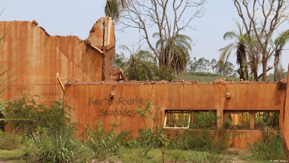 Mariana mining disaster: one year on – DW – 11/05/2016