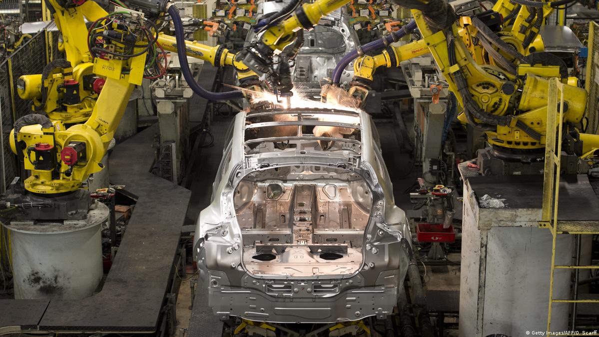 Nissan to cut nearly 1 in 10 jobs – DW – 07/25/2019