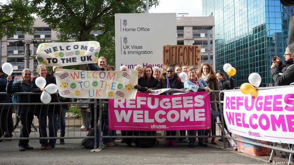 Safe houses for refugees – DW – 11/06/2016