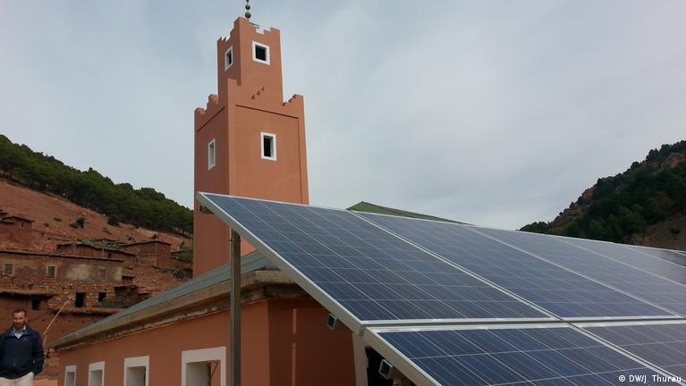 Solar-powered mosque – DW – 12/05/2016