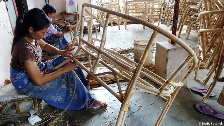 Mengembangkan Industri Rotan Dengan Konsep Ramah Lingkungan