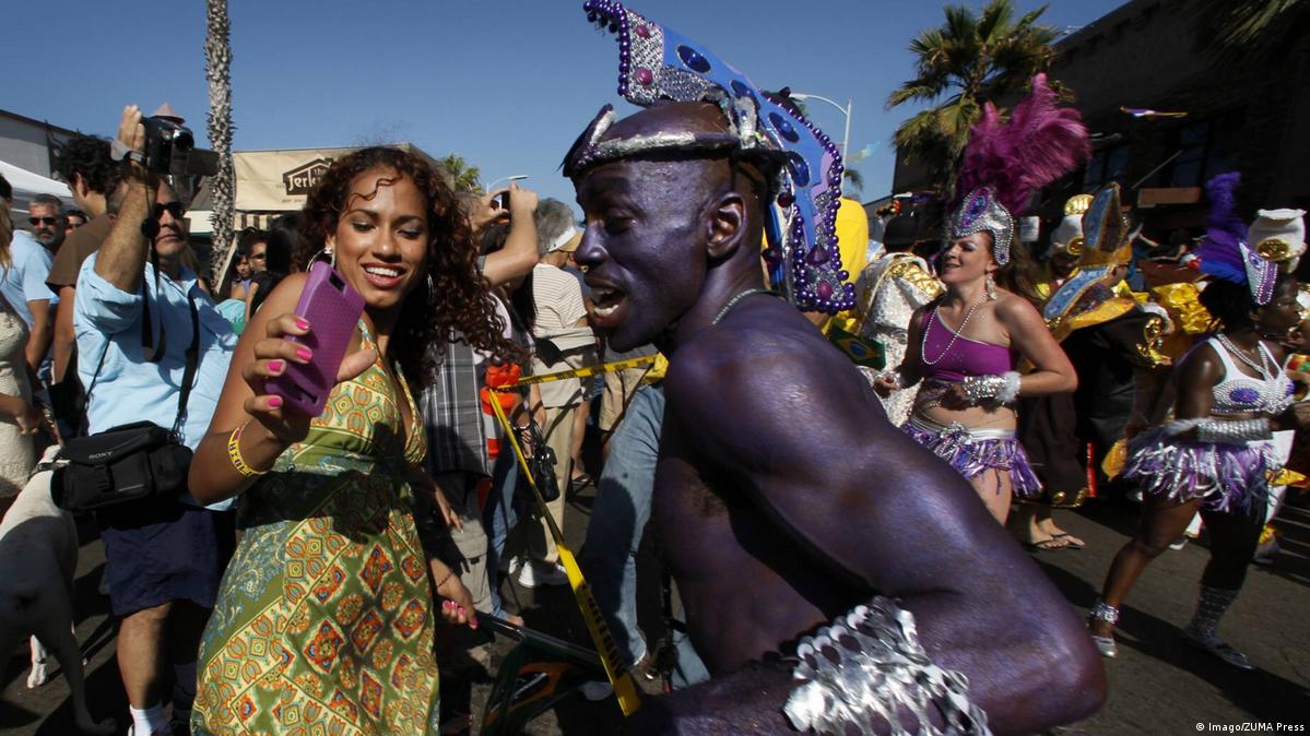 Samba's 100-year triumph – DW – 11/27/2016