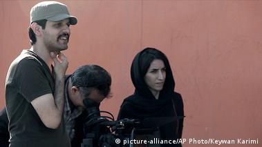 Iranian filmmaker jailed for graffiti documentary – DW – 11/24/2016