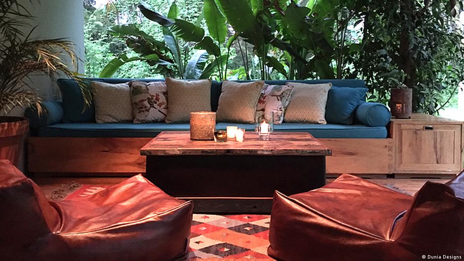 Fantastic plastic interiors – DW – 12/03/2016