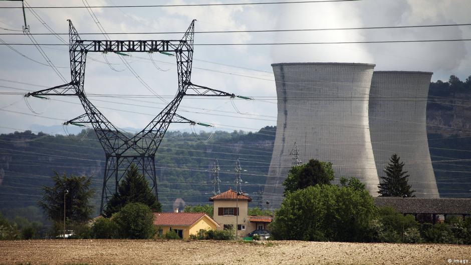 France sticking with nuclear power – DW – 04/12/2017