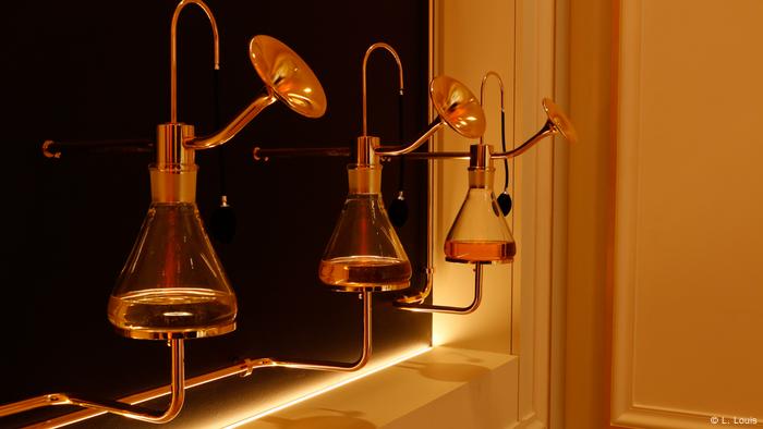 New perfume museum opens in Paris | Lifestyle | DW | 14.12.2016