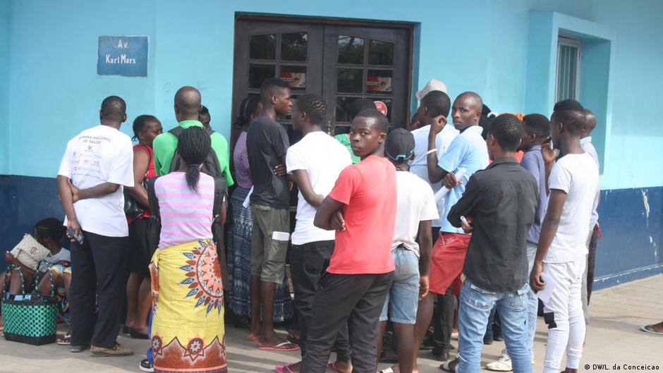 Em Maxixe e Inhambane paga-se fatura, mas não há água – DW – 13/12/2016