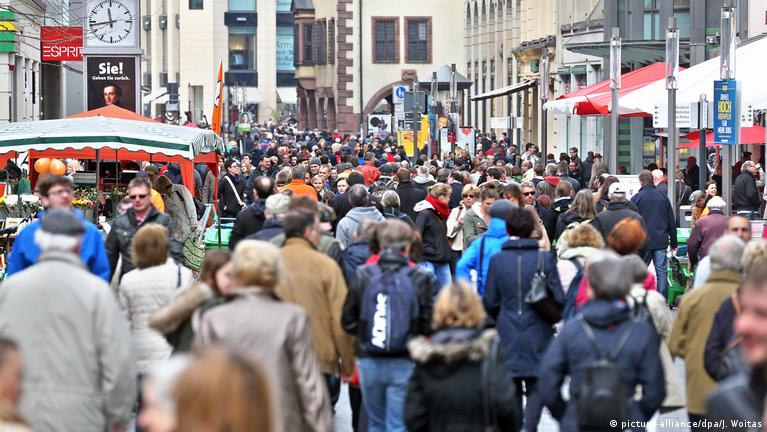 Germany's new immigration law: What to expect – DW – 07/06/2018
