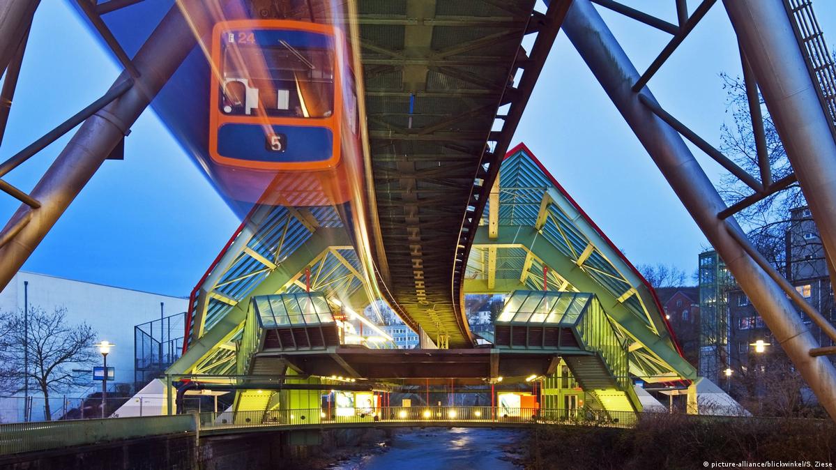 Wuppertal floating tram ready for the future – DW – 12/19/2016