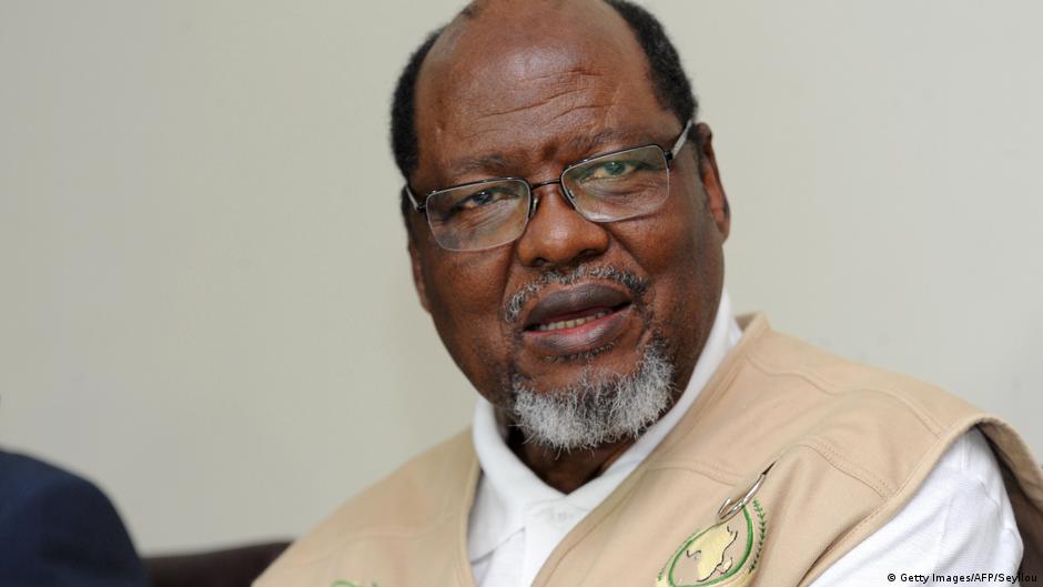 Chissano: "Devemos aceitar os resultados das eleições" – DW – 18/09/2023