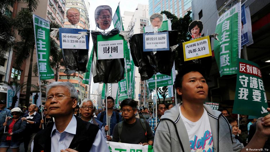 Selective democracy - Hong Kong prepares to choose its leader – DW – 03 ...